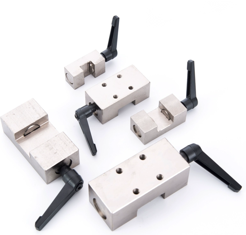 What are the characteristics of the linear guide clamp? - ALM